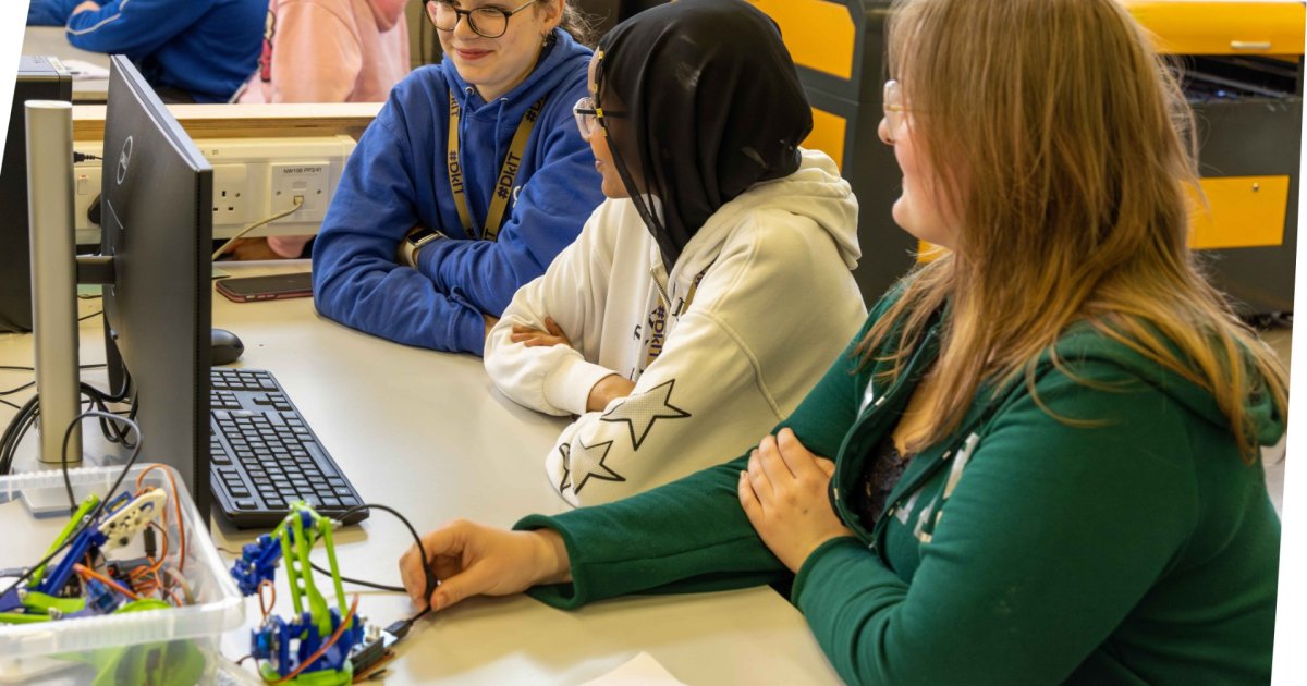 STEPS Engineering Your Future Programme at DkIT inspires Transition Year students to explore ...